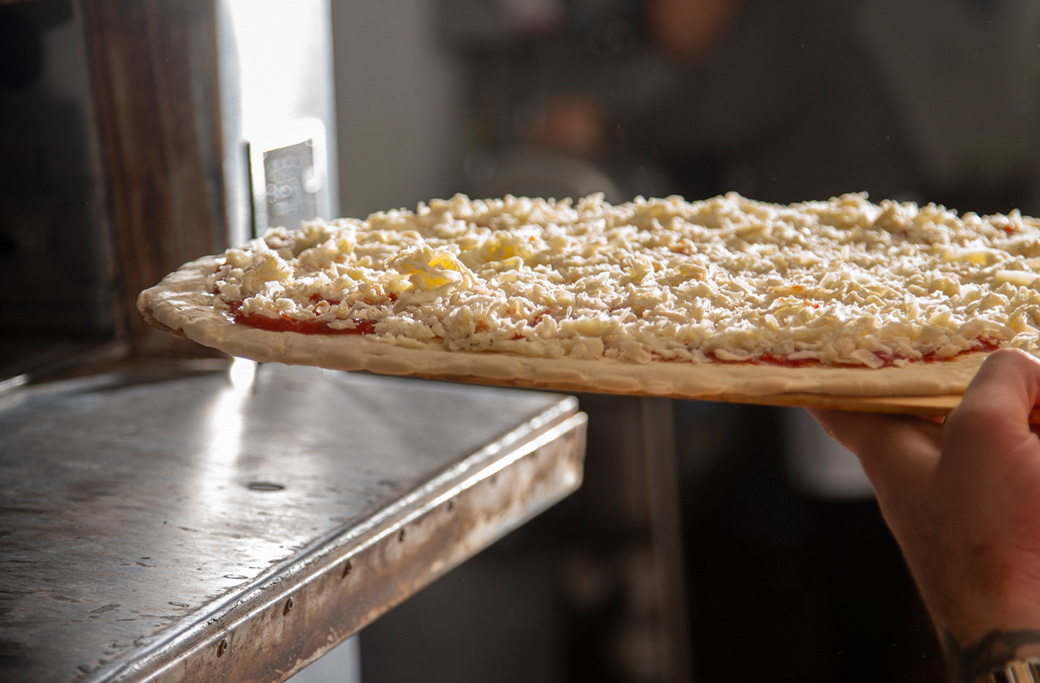 How Much Pizza Per Person? Party Calculator Guide | Fusaro Pizza And Pasta